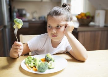Is your child suffering from Anorexia - HealthyLife | WeRIndia